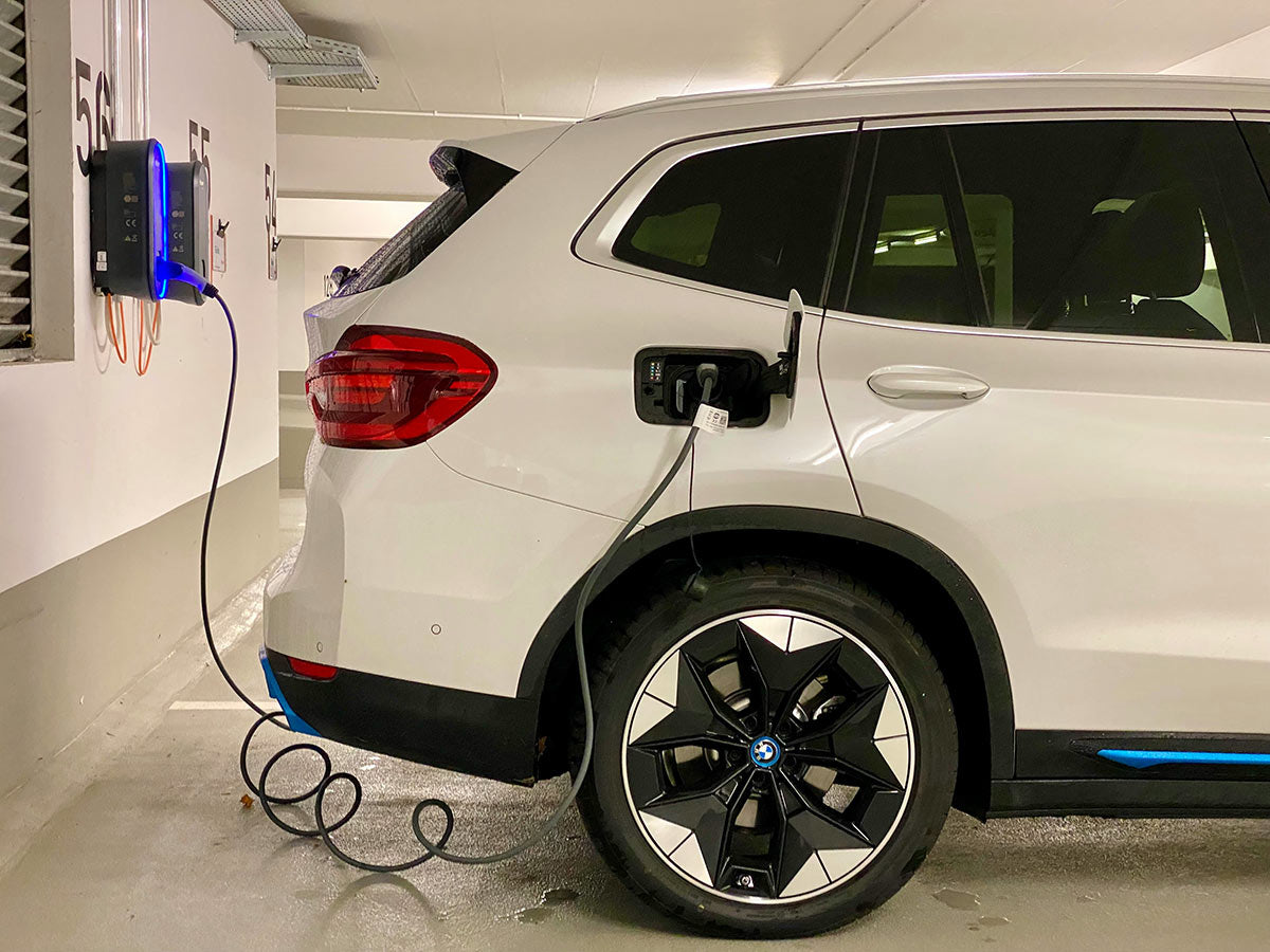 Safe Working with EHVs: What are the hazards of electric vehicles